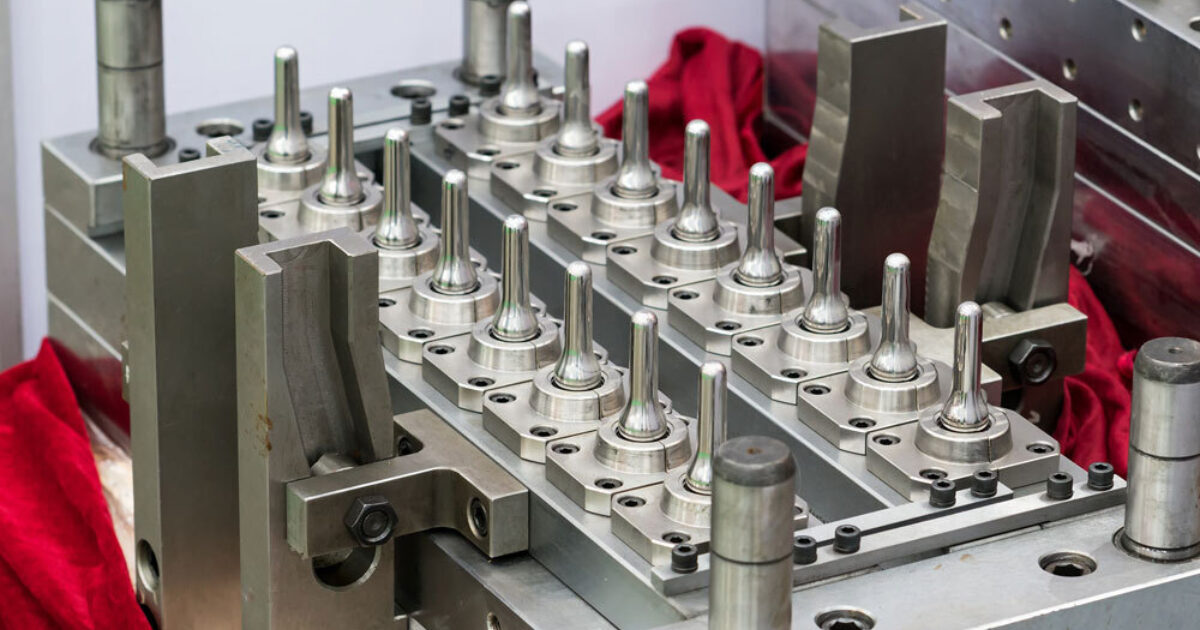 Effective removal of rust and scale from injection moulds | Interflon