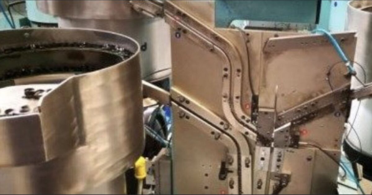 Lubrication of a press button assembly machine | Interflon | Interflon