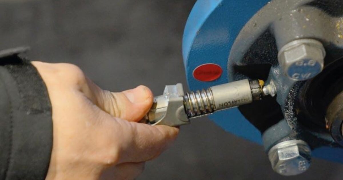 Choosing the right lubricant for bearings – three factors… | Interflon